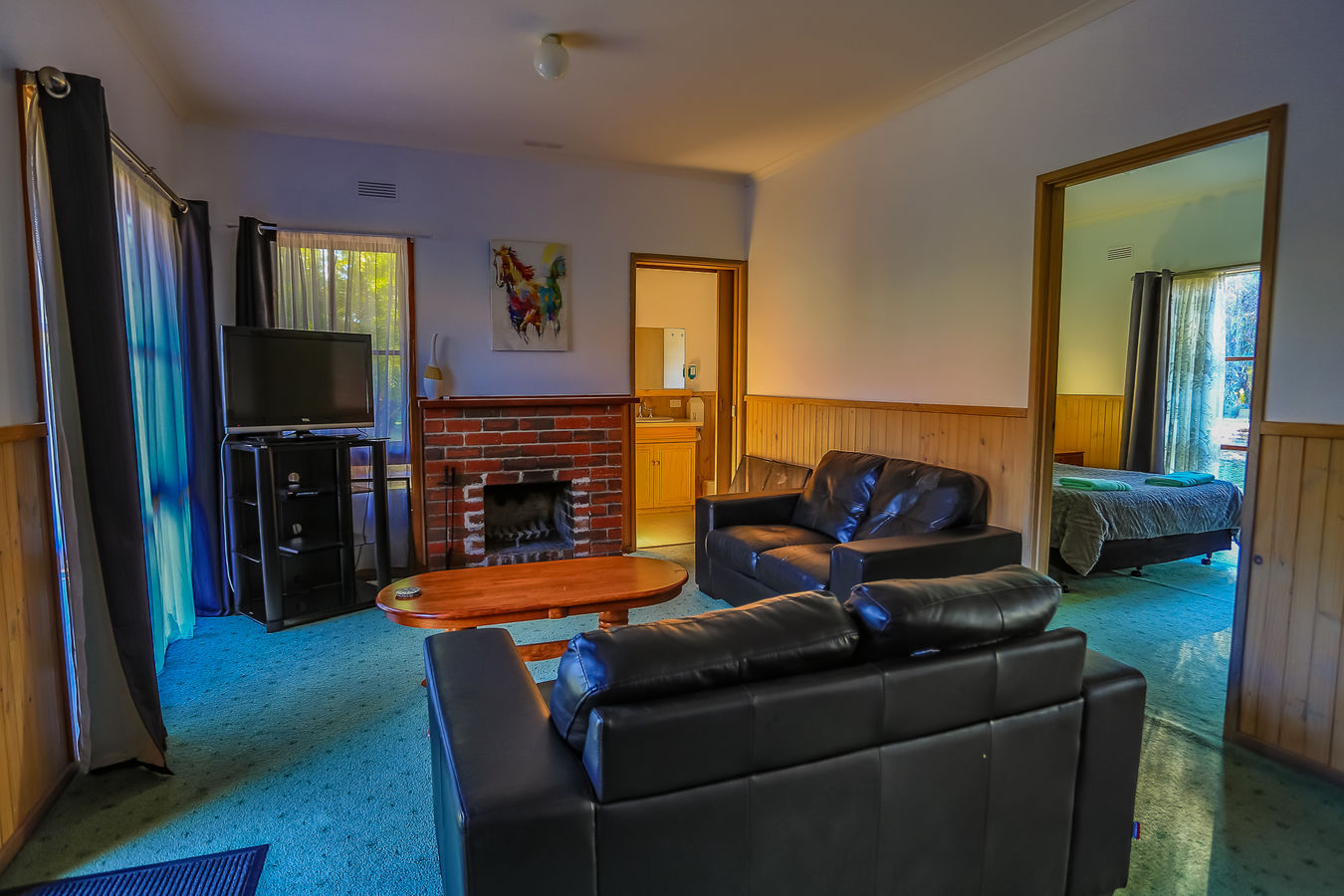 2 Bedroom Lodge | Self Contained | Mountain View Lodges | Halls Gap ...