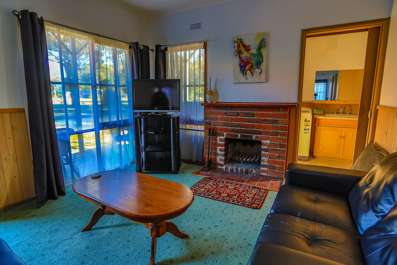 2 Bedroom Lodge | Self Contained | Mountain View Lodges | Halls Gap ...