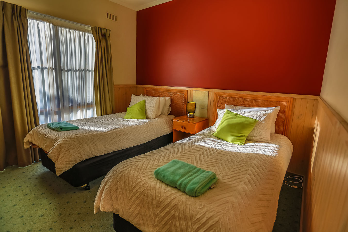 2 Bedroom Lodge | Self Contained | Mountain View Lodges | Halls Gap ...